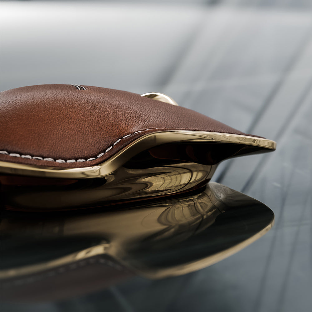 Wireless Computer Mouse - Pointer Instrument | Classic Brown