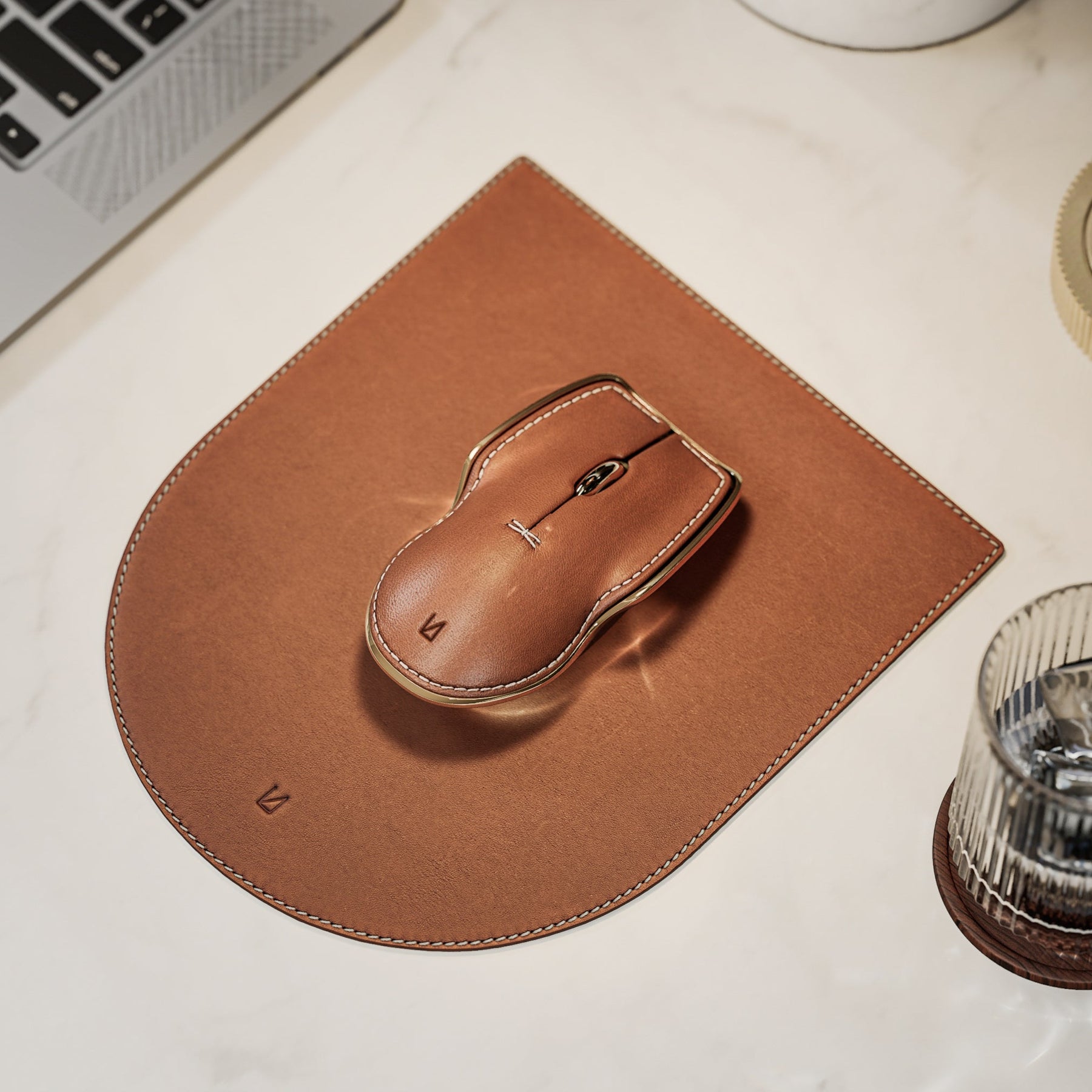 Wireless Computer Mouse - Pointer Instrument | Classic Brown